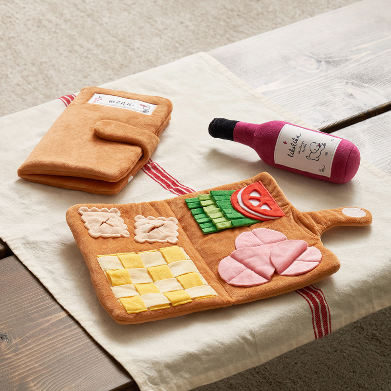 PawOng│WINE & CHEESE PLATTER